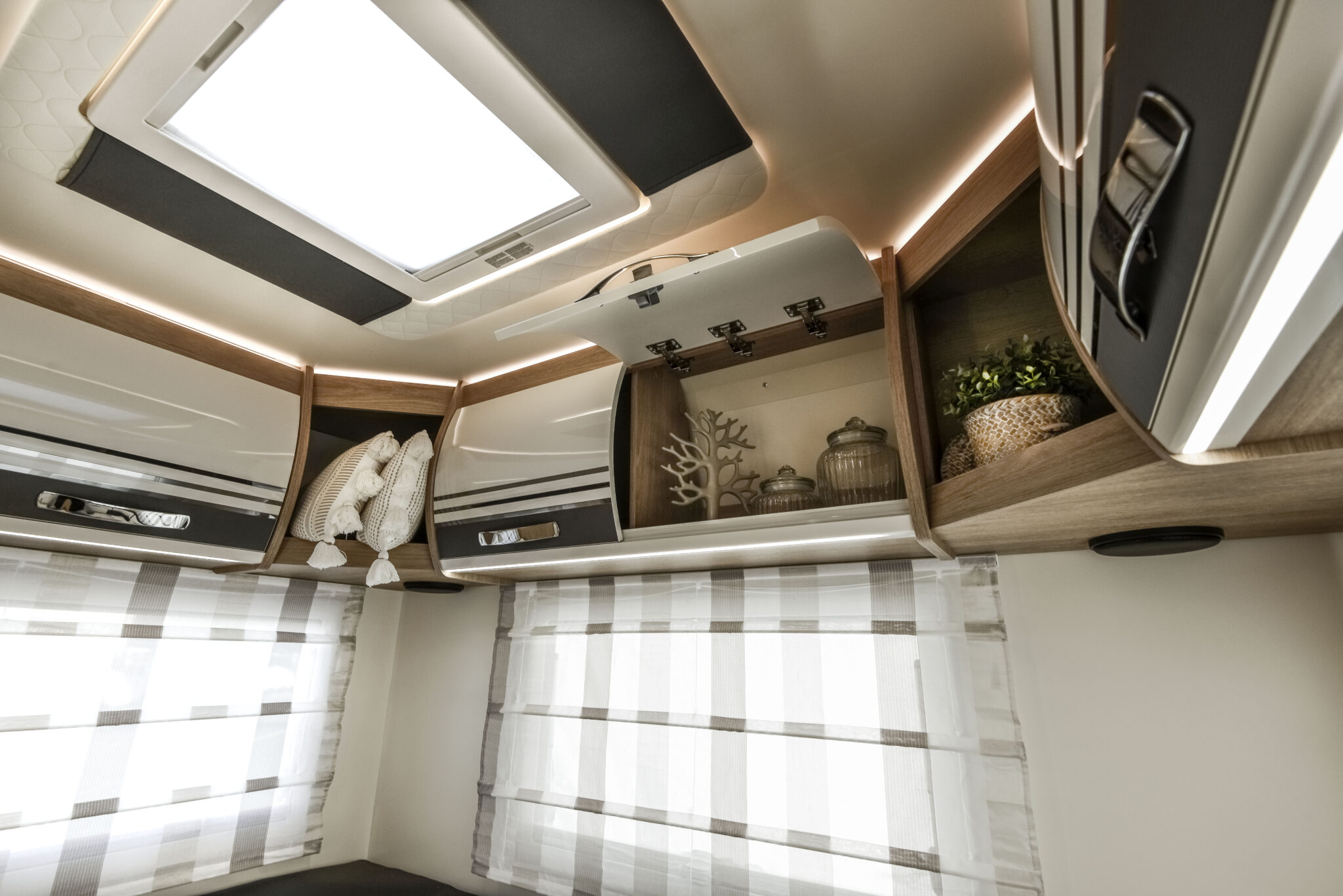 AUTO ROLLER 746 - RollerTeam UK