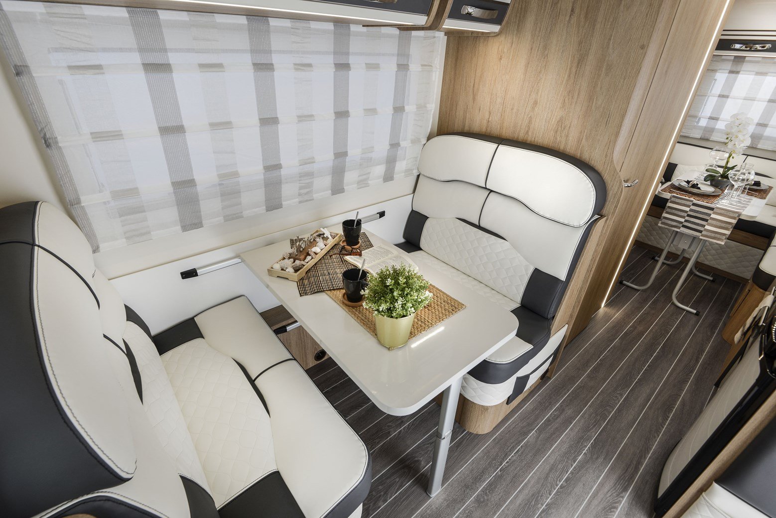 AUTO ROLLER 747 - RollerTeam UK