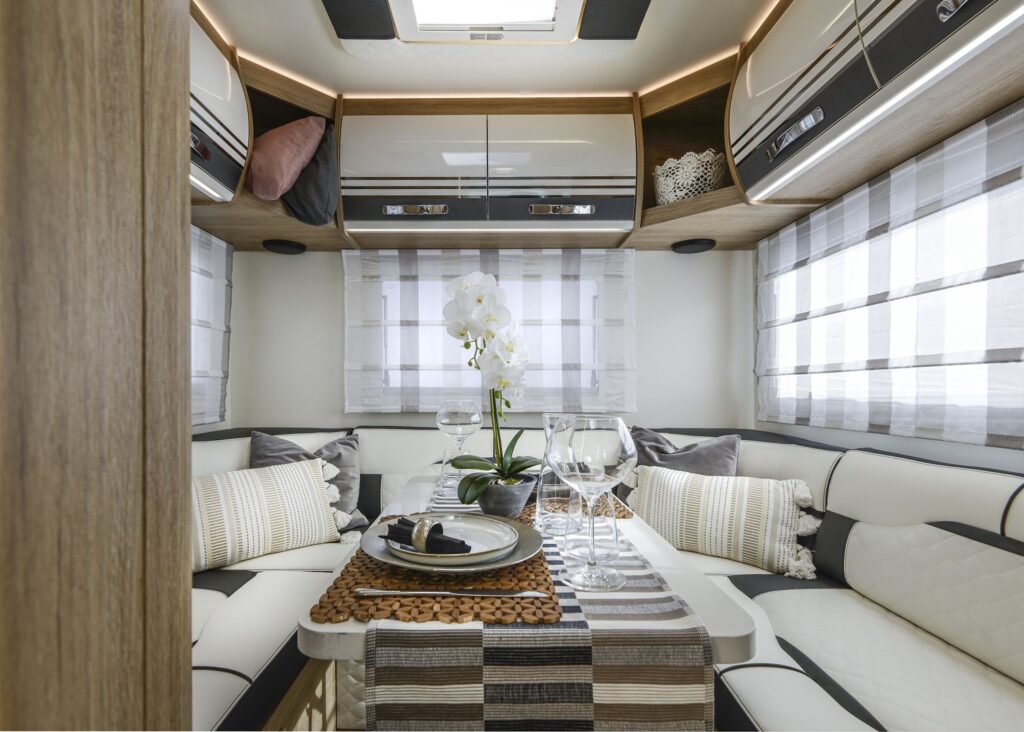 AUTO ROLLER 747 - RollerTeam UK