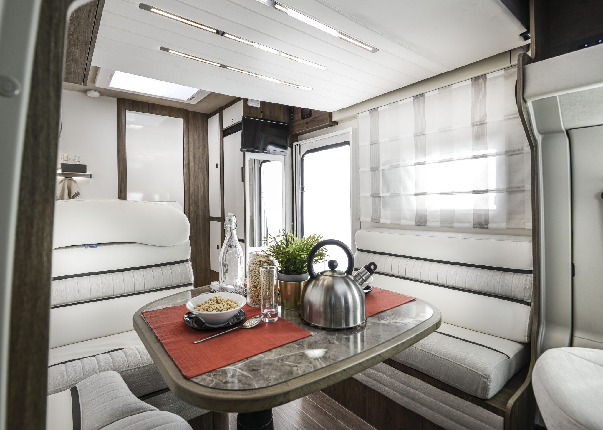 T-Line 590 - RollerTeam UK