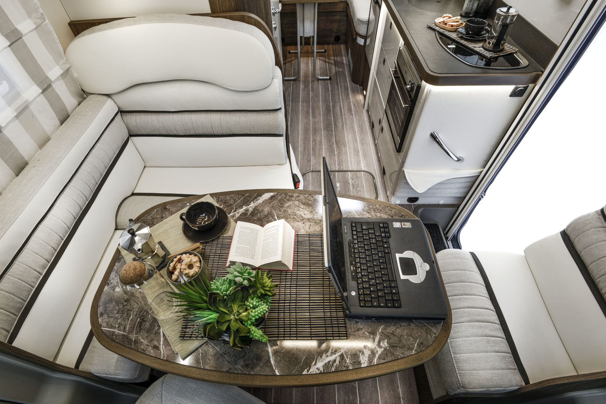 T-Line 700 - RollerTeam UK