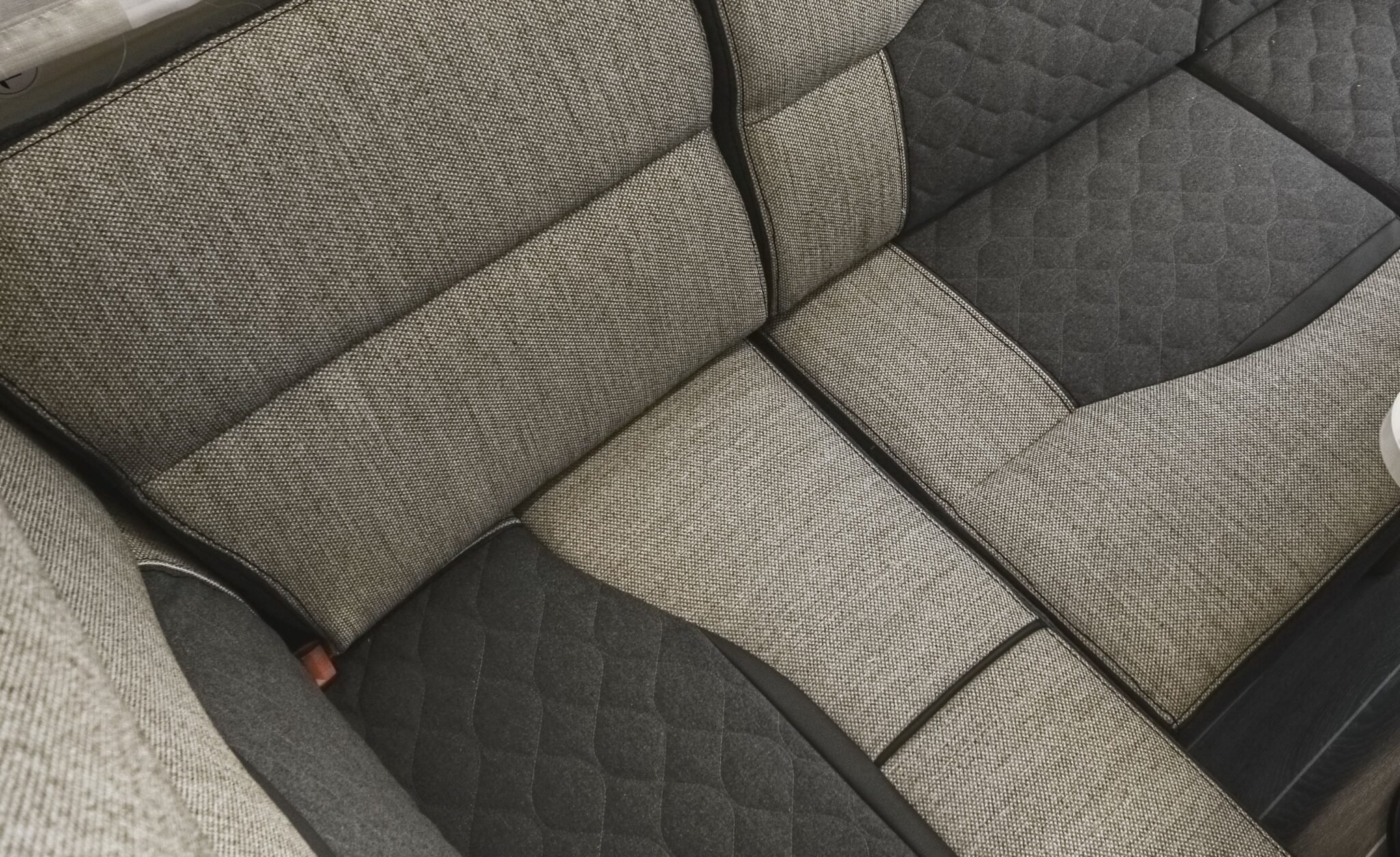 AUTO ROLLER 747 - RollerTeam UK